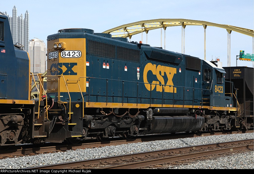 CSX 8423